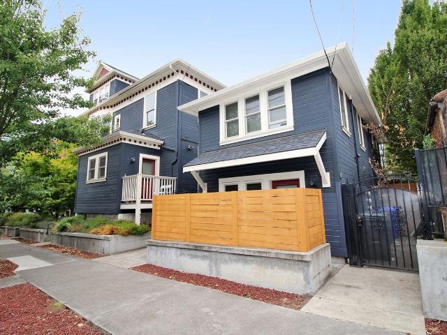 Eden On Everett 2 Bedroom Apartment for Rent at 1634 Nw Everett St, Portland, OR 97209 Northwest District