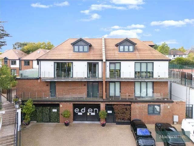 Eden Avenue, Chigwell, Essex IG7, 3 bed flat to rent, £3,150 pcm | PrimeLocation