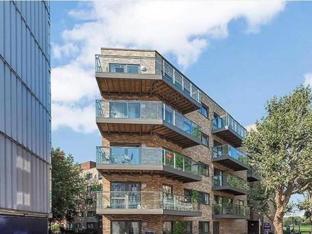 Eden Apartments, London NO HMO 3 bed flat to rent £2,800 pcm £646 pw