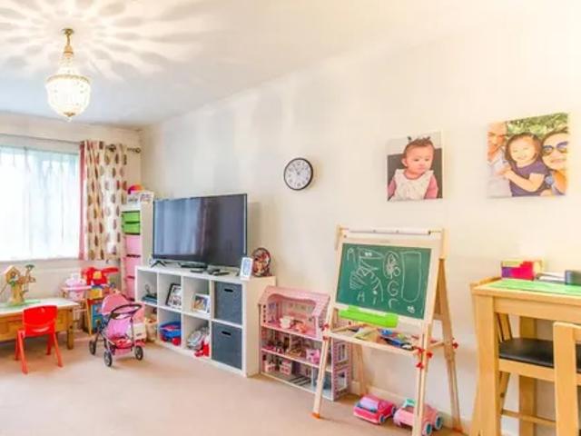 Eden Court, Hendon Lane, London, N3 3SQ, United Kingdom | 1 bed apartment for rent #139621772 | Rentberry