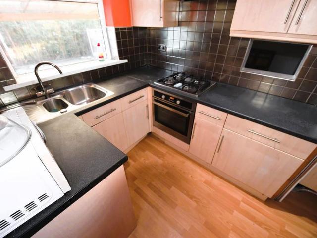 Eden Crescent 3 bed house to rent £1,105 pcm £255 pw