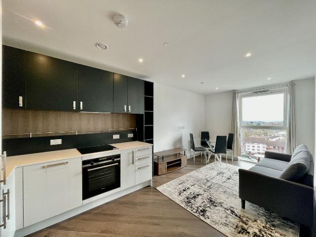 Eden Grove, Staines TW18, 1 bed flat to rent, £1,600 pcm | PrimeLocation