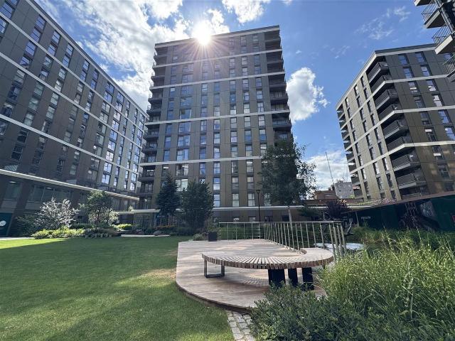 Eden Grove, Staines Upon Thames TW18, 1 bed flat to rent, £1,475 pcm | PrimeLocation