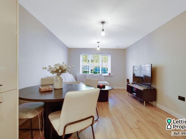 Eden Road, Eden Road, Dunton Green, Sevenoaks, Kent TN14, 1 bed flat to rent, £1,350 pcm | PrimeLocation