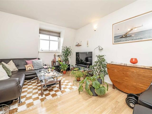Edgware Road, Hyde Park W2, 1 bed flat to rent, £2,250 pcm | PrimeLocation
