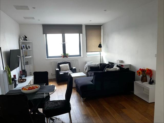 Edgware Road, London NW2, 2 bed flat to rent, £1,800 pcm | PrimeLocation