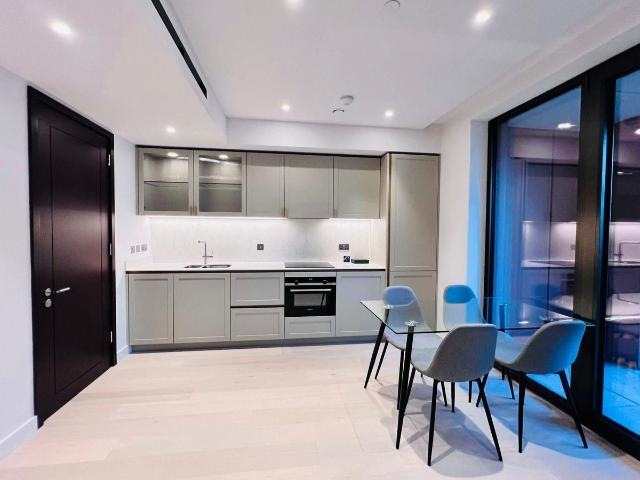 Edgware Road, London W2, Studio to rent, £2,700 pcm | PrimeLocation