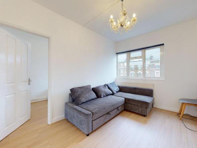 Edgware Road, London W2 1 bed flat to rent £1,800 pcm £415 pw