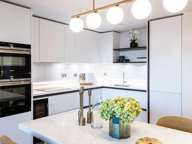 Edgware Road, London W2 2 bed apartment to rent £5,850 pcm £1,350 pw
