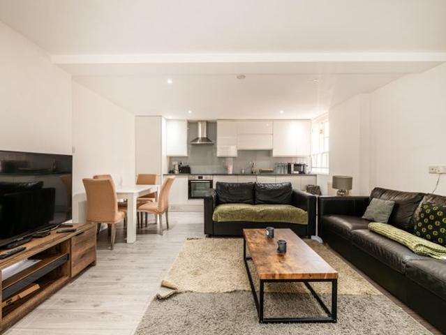 Edgware Road, London W2, 2 bed flat to rent, £3,500 pcm | PrimeLocation