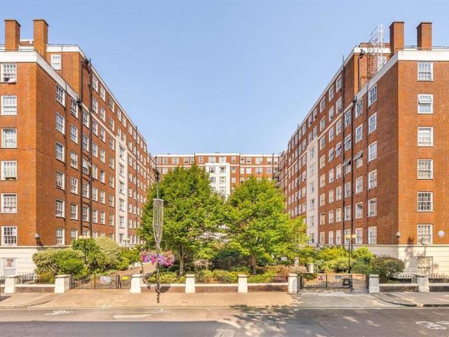 Edgware Road, London W2 3 bed flat to rent £5,417 pcm £1,250 pw