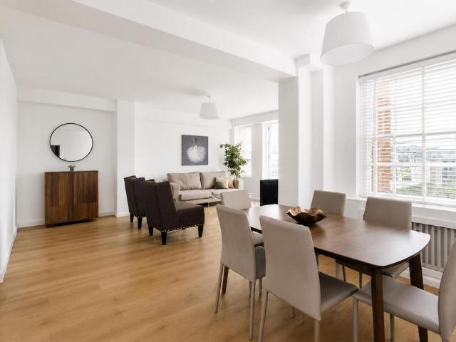 Edgware Road, London W2 4 bed apartment to rent £5,742 pcm £1,325 pw