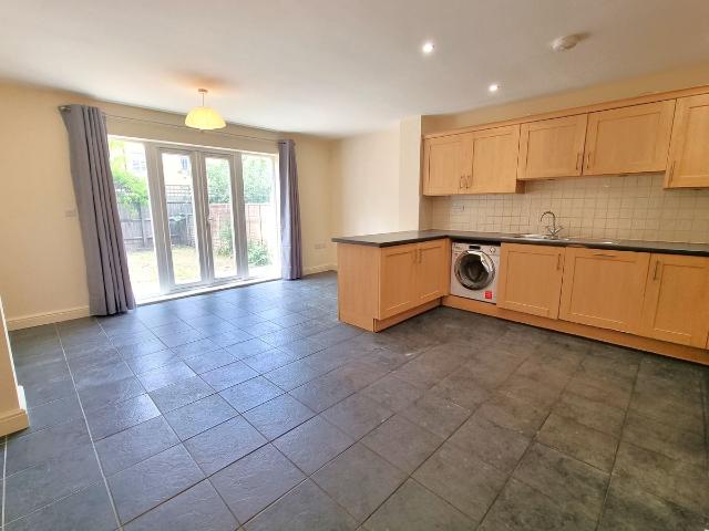 Edgar Wallace Close, London SE15, 4 bed terraced house to rent, £3,800 pcm | PrimeLocation