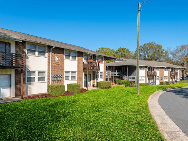 Edge @ NoDa Apartments 2 Bedroom Apartment for Rent at 229 Hilo Drive, Charlotte, NC 28206 Sugaw Creek