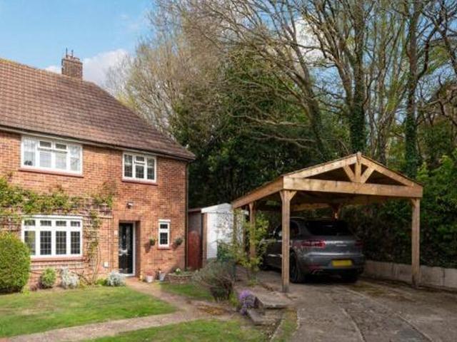 Edge Close, Weybridge, 4 Bedroom Semi detached