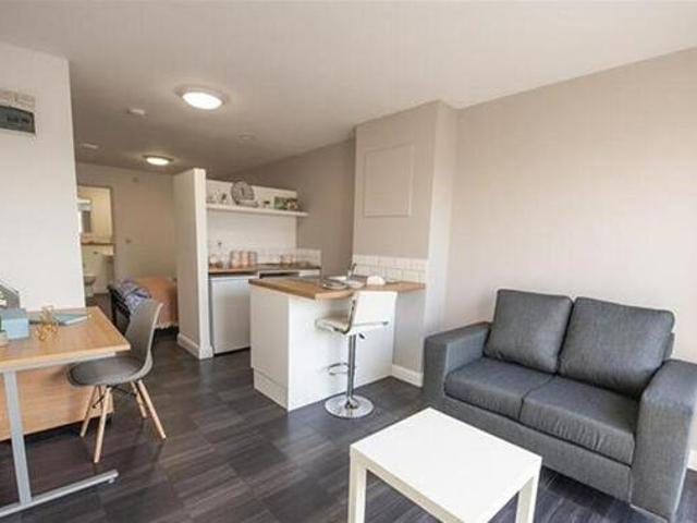 Edge Lane, Liverpool, Studio Flat For