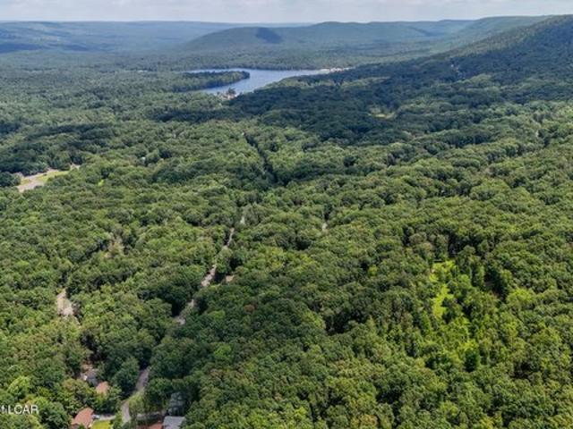 Edge Rock Dr, Beech Mountain Lakes, PA 18222