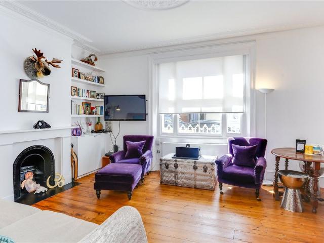 Edge Street, Kensington, London W8, 1 bed flat to rent, £2,600 pcm | PrimeLocation