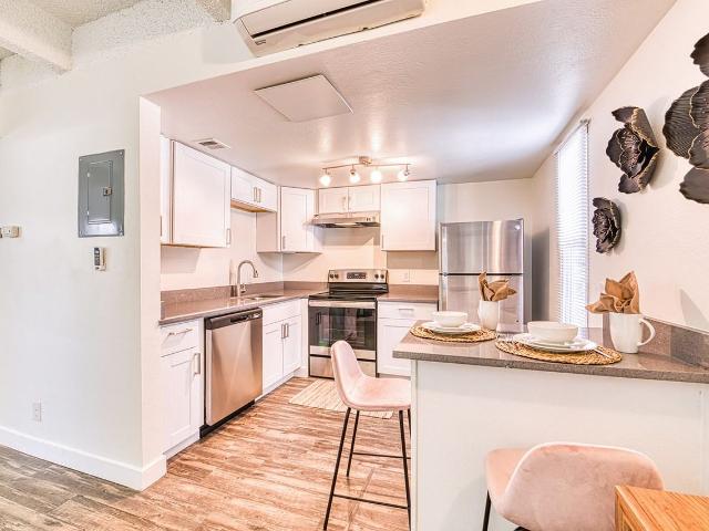 Edge 26 by Trion Living 2 Bedroom Apartment for Rent at 6201 W 26th Ave, Wheat Ridge, CO 80214 Barths