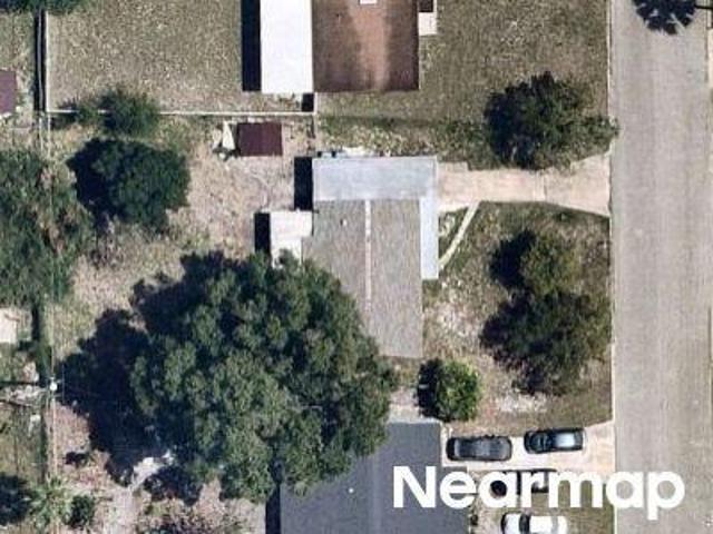 Edgebrook Dr