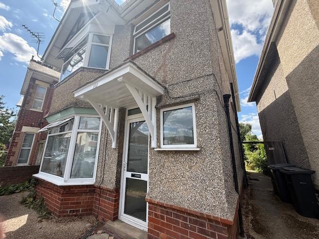 Edgehill Road, Bournemouth, BH9 2 bed flat to rent £1,000 pcm £231 pw