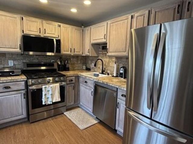 Edgelawn Ave Apt,north Andover, Condo For Sale