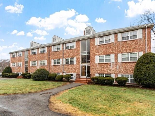 Edgelawn Ave Apt,north Andover, Condo For Sale