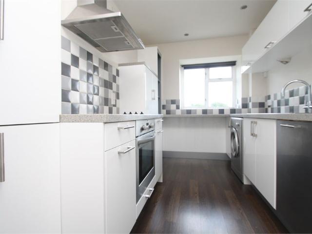 Edgell Road, Staines Upon Thames TW18, 1 bed flat to rent, £1,250 pcm | PrimeLocation