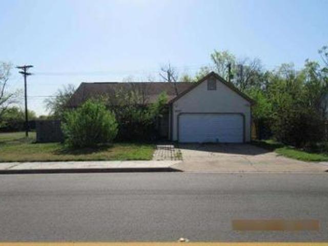 Edgemere Dr