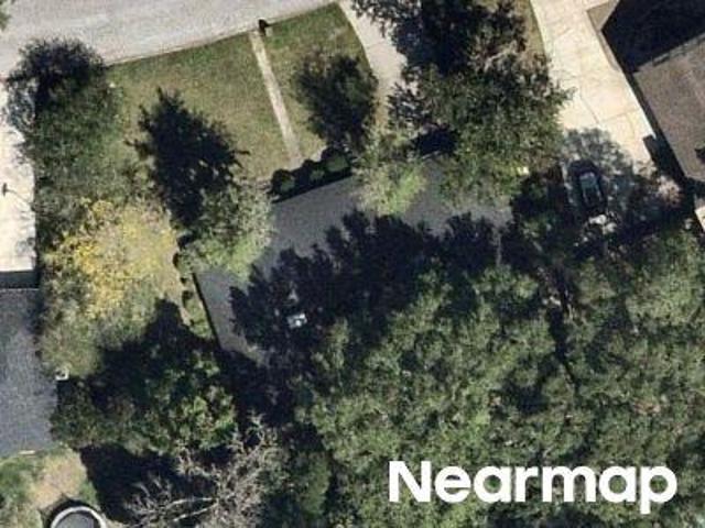 Edgemere Dr