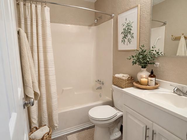 Edgewood Apartments 1 Bedroom Apartment for Rent at 1712 S Ash Ave, Independence, MO 64052 Bristol