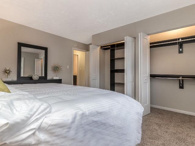 Edgewood Apartments 1 Bedroom Apartment for Rent at 8109 Route 53, Woodridge, IL 60517