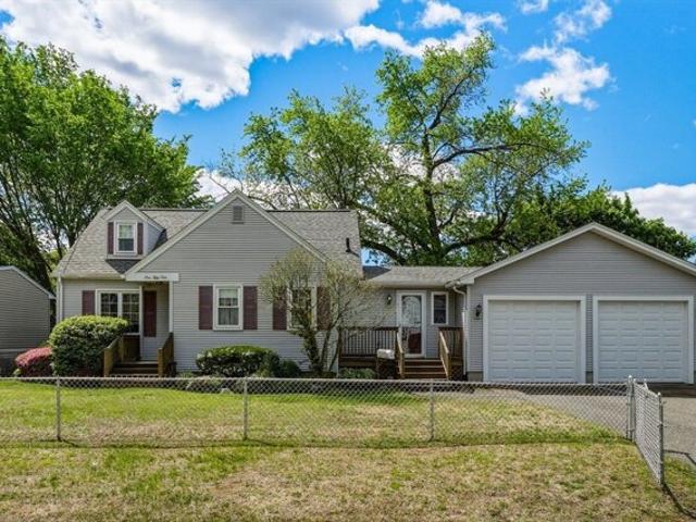Edgewood Ave, Chicopee, Home For Sale