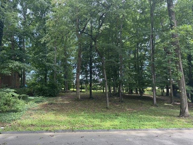 Edgewood Cir NW, Cleveland, TN 37312