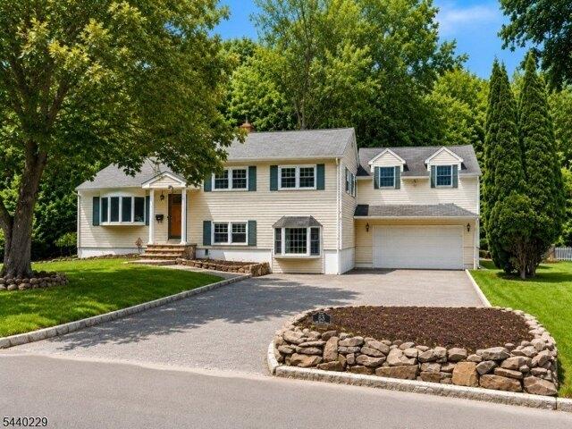 Edgewood Dr, Florham Park, Home For Sale