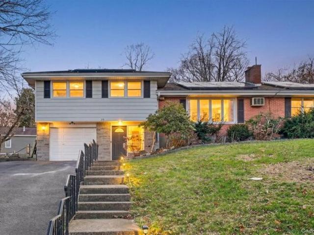 Edgewood Dr N, Newburgh, Home For Sale