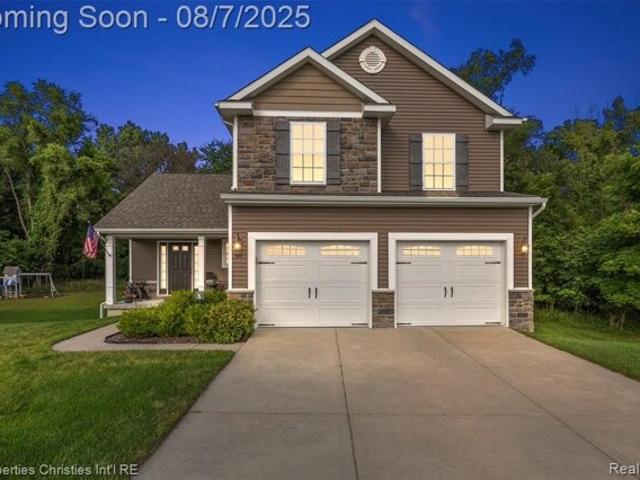 Edgewood Pass, Fenton, Home For Sale