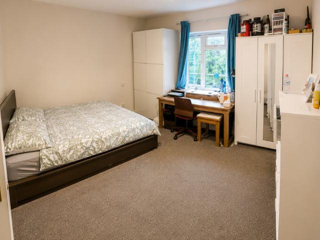 Edgeworth Close