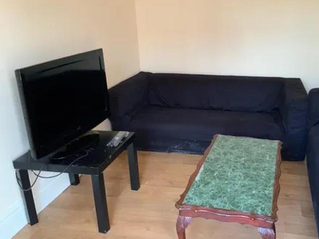 Edgeworth Drive, Manchester, M14 6TZ, United Kingdom | 3 bed townhouse for rent #16539844 | Rentberry