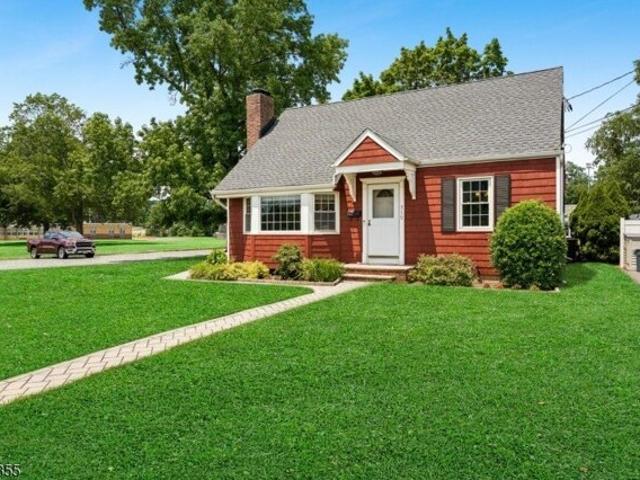 Edgeworth St, Middlesex, Home For Sale
