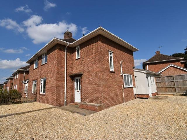 Edgeworth Road, Norwich, NR5 6 bed semi detached house to rent £3,150 pcm £727 pw