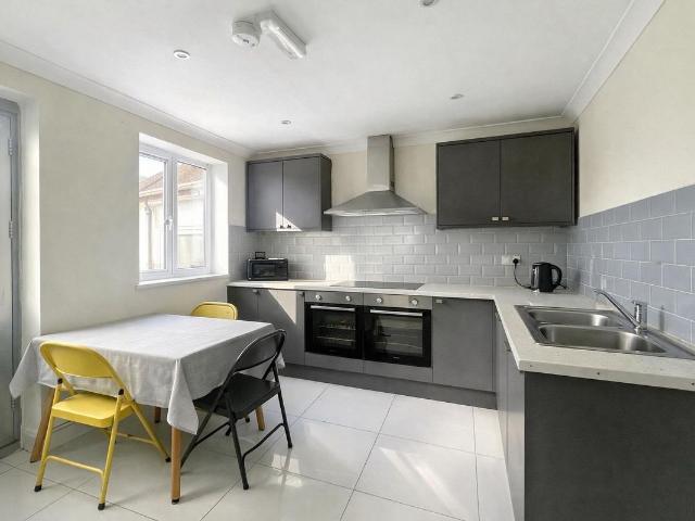 Edgeworth Road, Norwich NR5, 3 bed flat to rent, £1,625 pcm | PrimeLocation