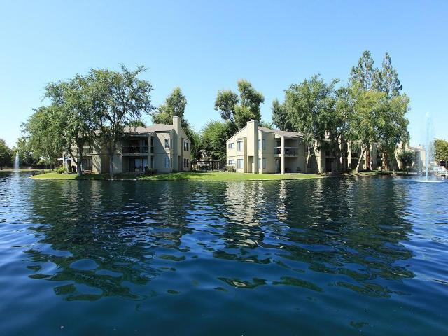 Edgewater 1 Bedroom Apartment for Rent at 8200 Kroll Way, Bakersfield, CA 93311 CSU Bakersfield