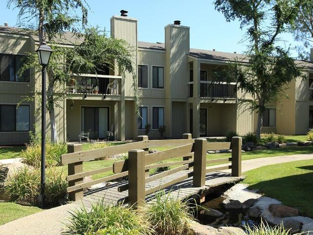 Edgewater 2 Bedroom Apartment for Rent at 8200 Kroll Way, Bakersfield, CA 93311 CSU Bakersfield