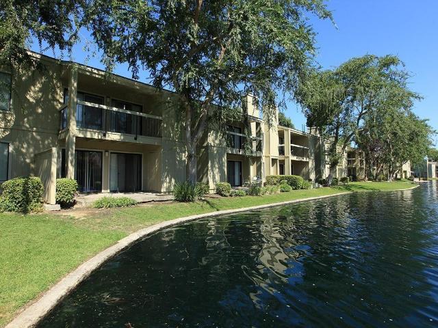 Edgewater 2 Bedroom Apartment for Rent at 8200 Kroll Way, Bakersfield, CA 93311 CSU Bakersfield