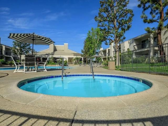 Edgewater 2 Bedroom Apartment for Rent at 8200 Kroll Way, Bakersfield, CA 93311 CSU Bakersfield