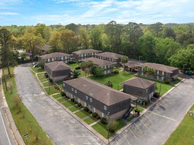 Edgewater Apartments 1 Bedroom Apartment for Rent at 111 Edgewater Rd, Savannah, GA 31406 Oakhurst