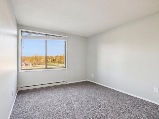 Edgewater Apartments 2 Bedroom Apartment for Rent at 6701 N College Ave, Indianapolis, IN 46220 Broad Ripple