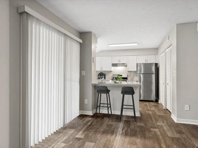 Edgewater at Sandy Springs 2 Bedroom Apartment for Rent at 7600 Roswell Rd, Sandy Springs, GA 30350