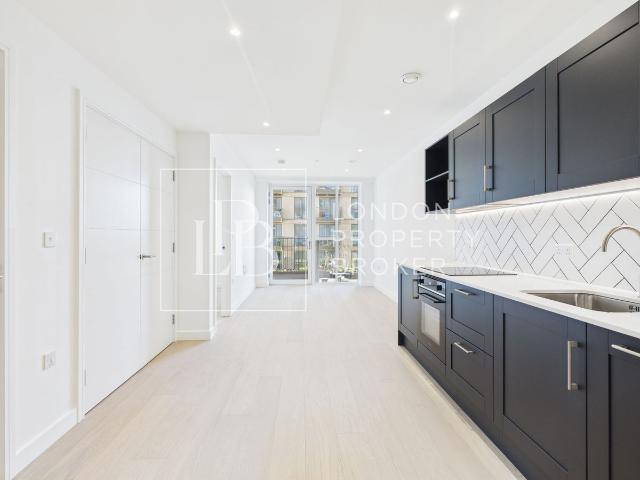 Edgewater Building, Fulton & Fifth, Wembley HA9, 1 bed flat to rent, £2,100 pcm | PrimeLocation